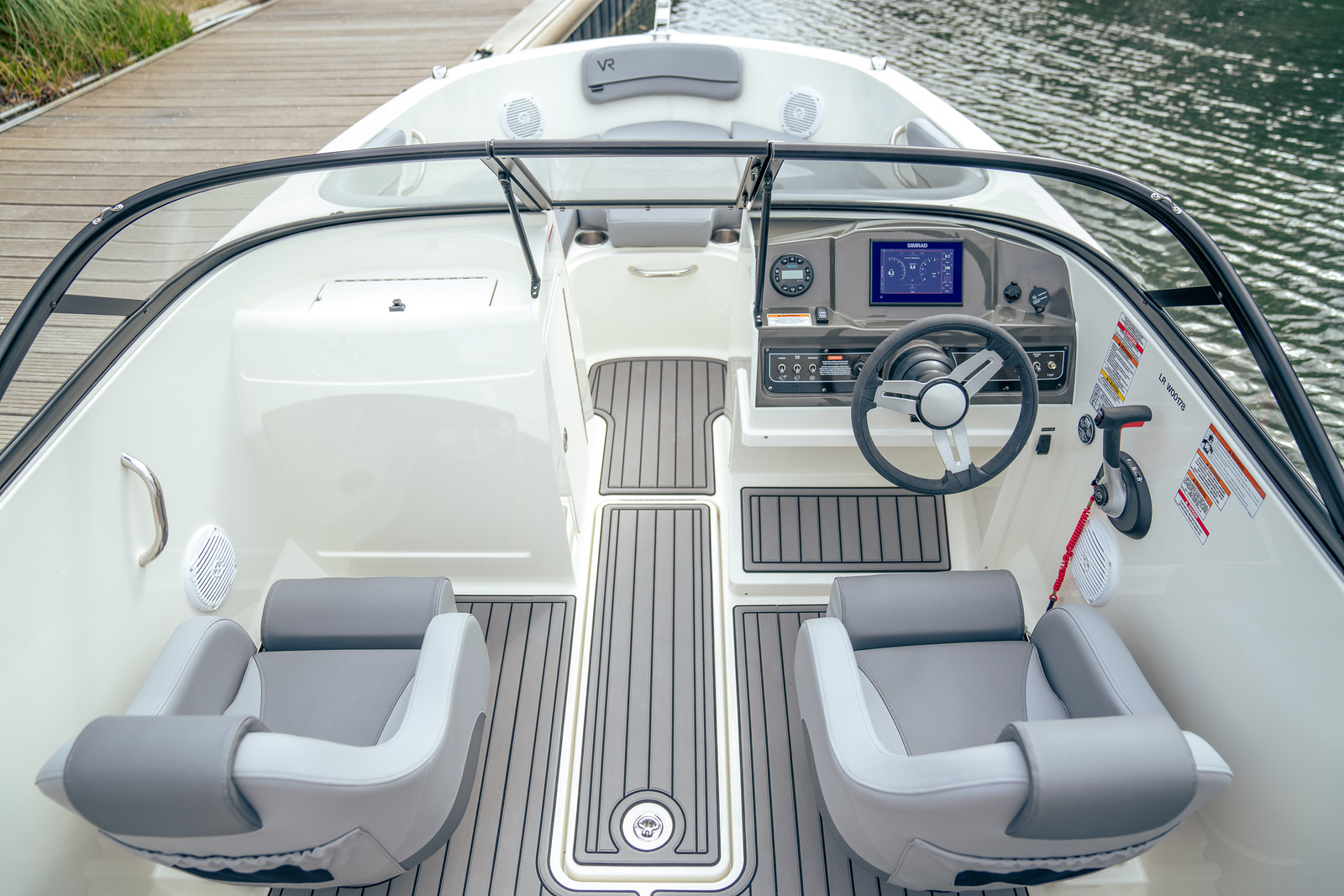 Bayliner VR4 - Holland Sport Boat Centre