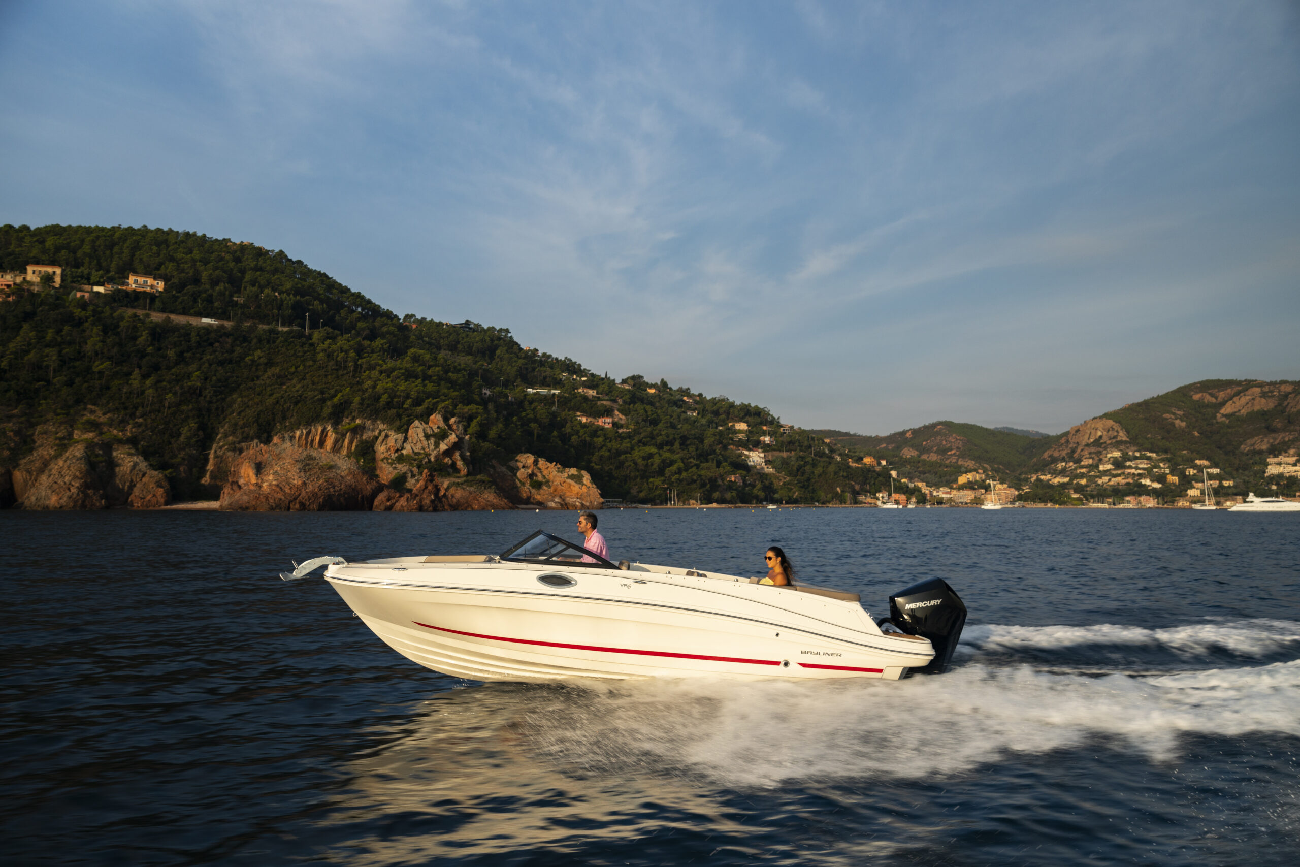 Bayliner VR6 OUTBOARD - Holland Sport Boat Centre