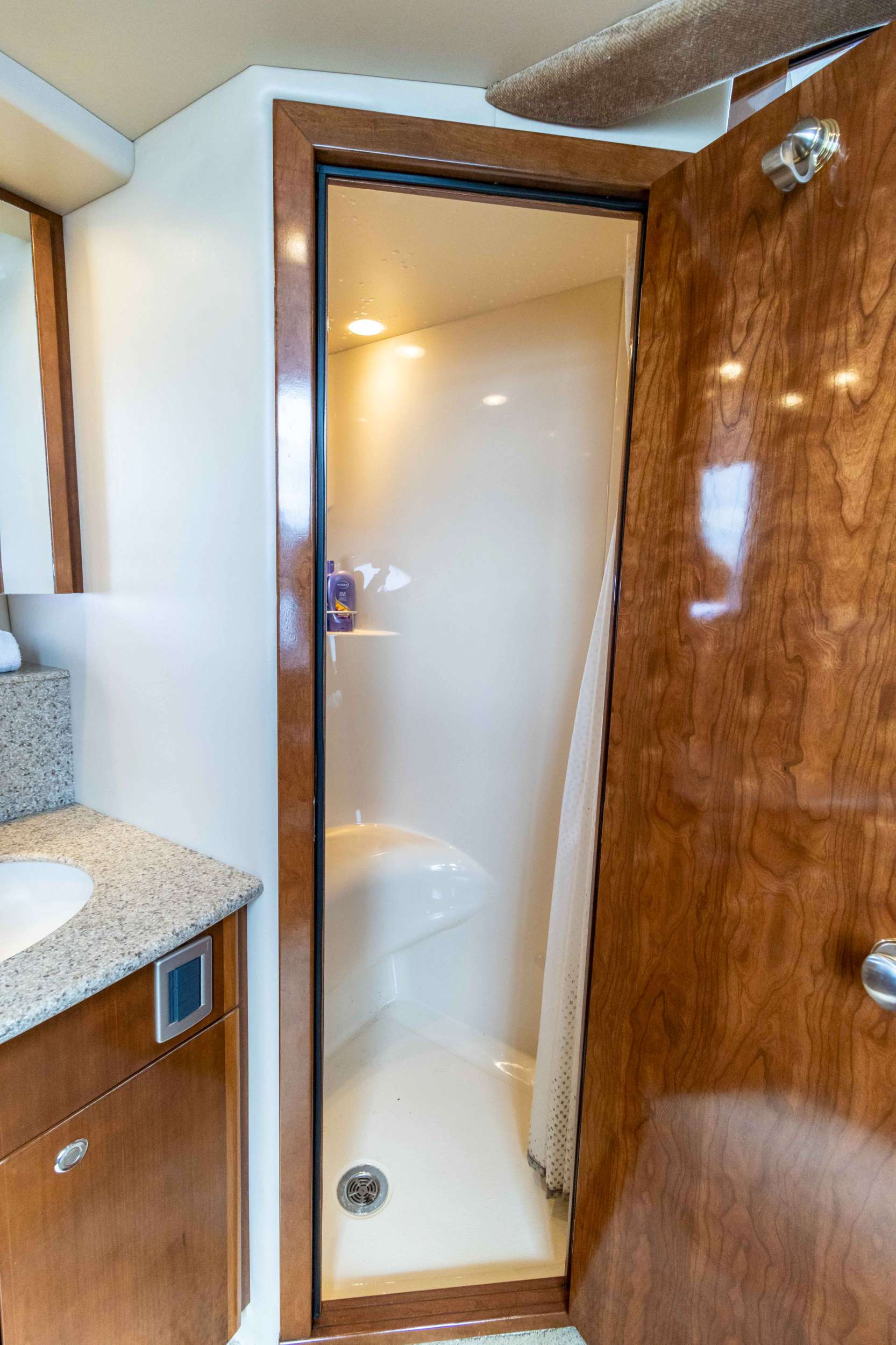 MERIDIAN YACHTS 459 MOTORYACHT - Holland Sport Boat Centre