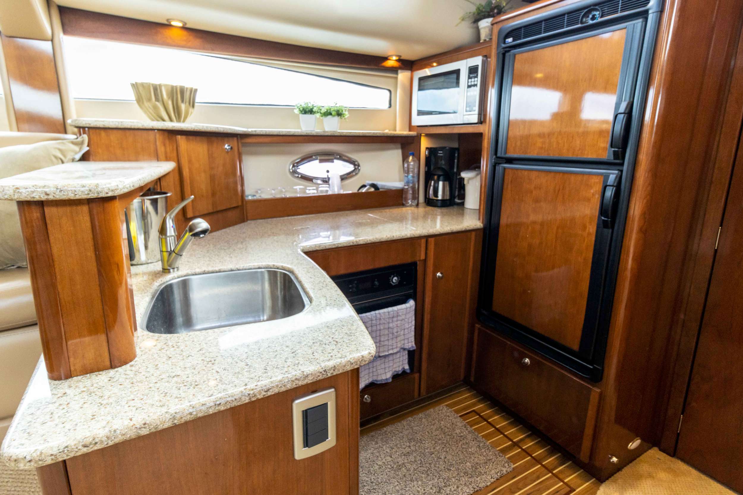 MERIDIAN YACHTS 459 MOTORYACHT - Holland Sport Boat Centre