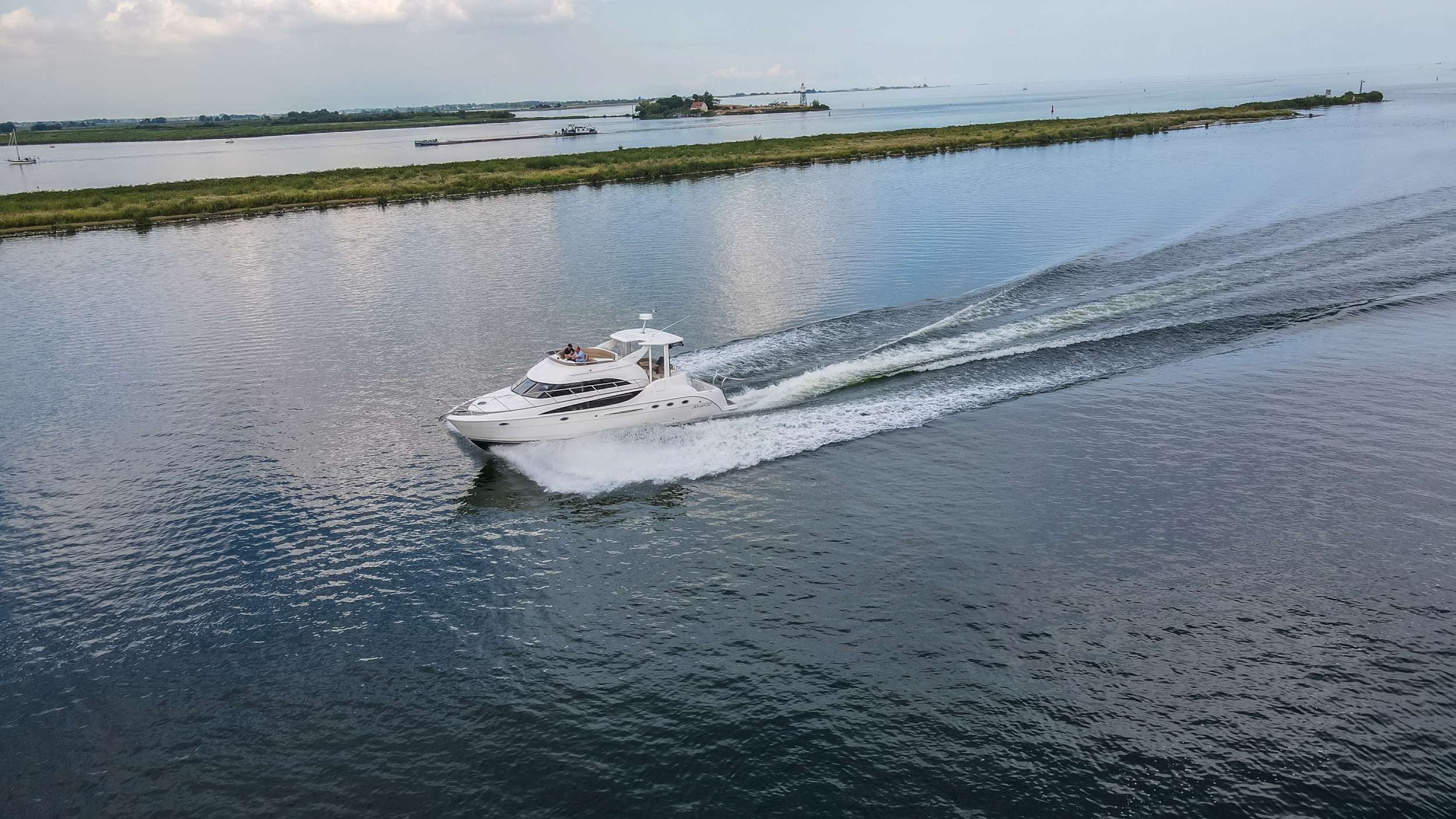 MERIDIAN YACHTS 459 MOTORYACHT - Holland Sport Boat Centre