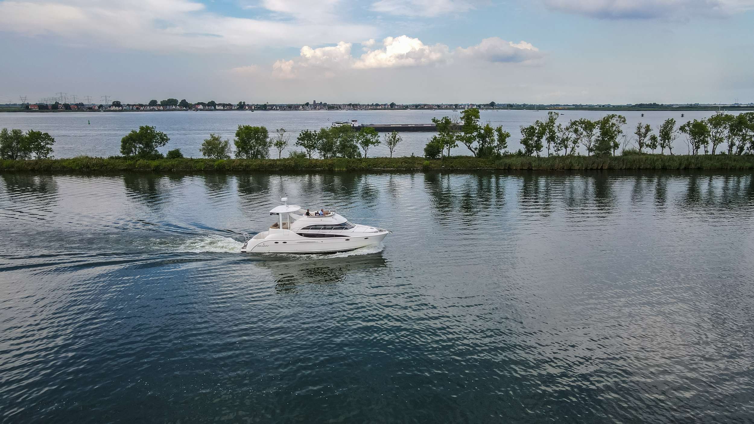 MERIDIAN YACHTS 459 MOTORYACHT - Holland Sport Boat Centre