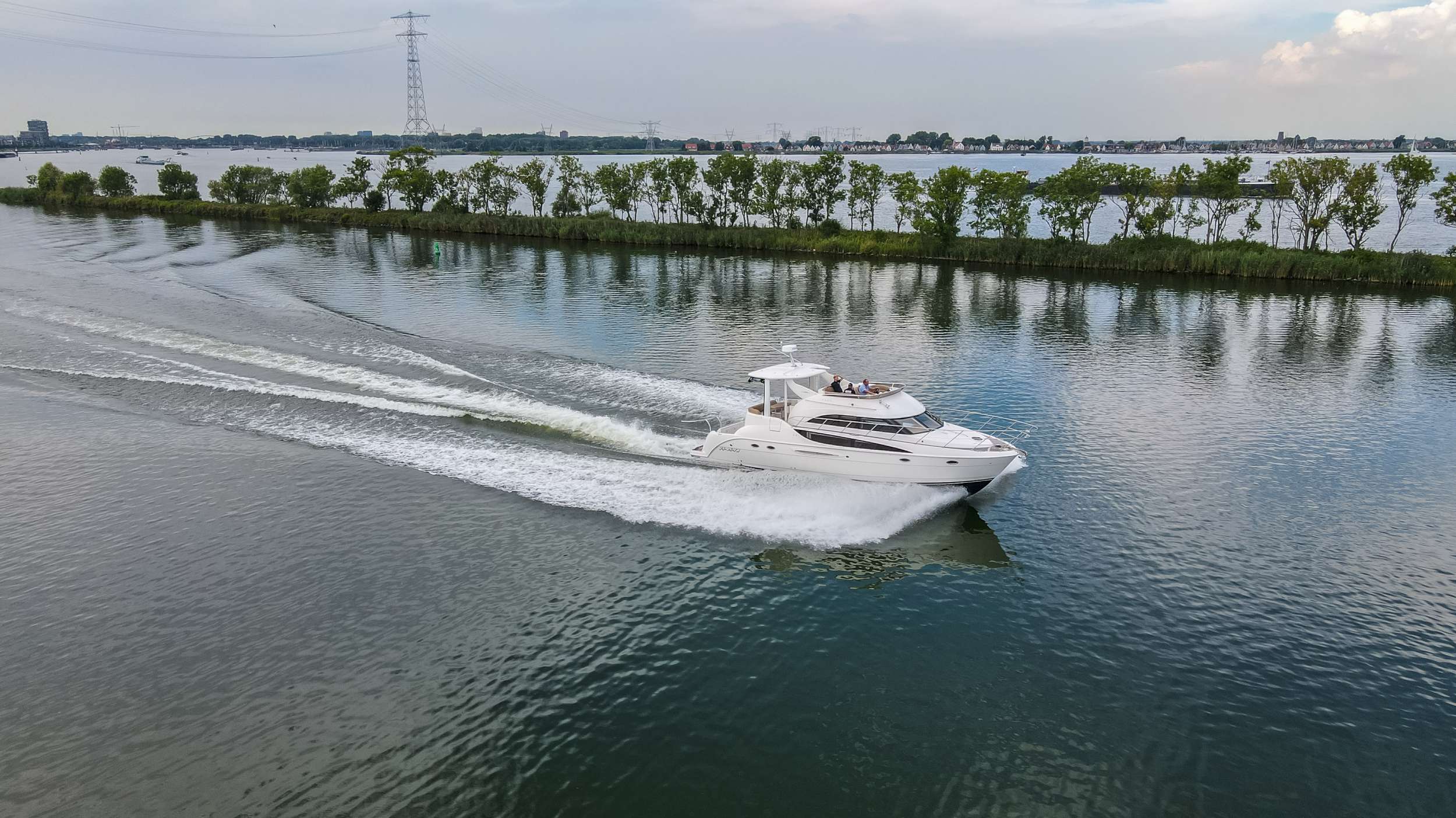 MERIDIAN YACHTS 459 MOTORYACHT - Holland Sport Boat Centre