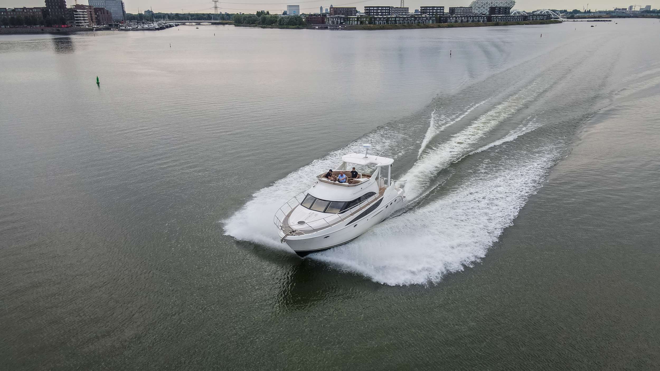 MERIDIAN YACHTS 459 MOTORYACHT - Holland Sport Boat Centre