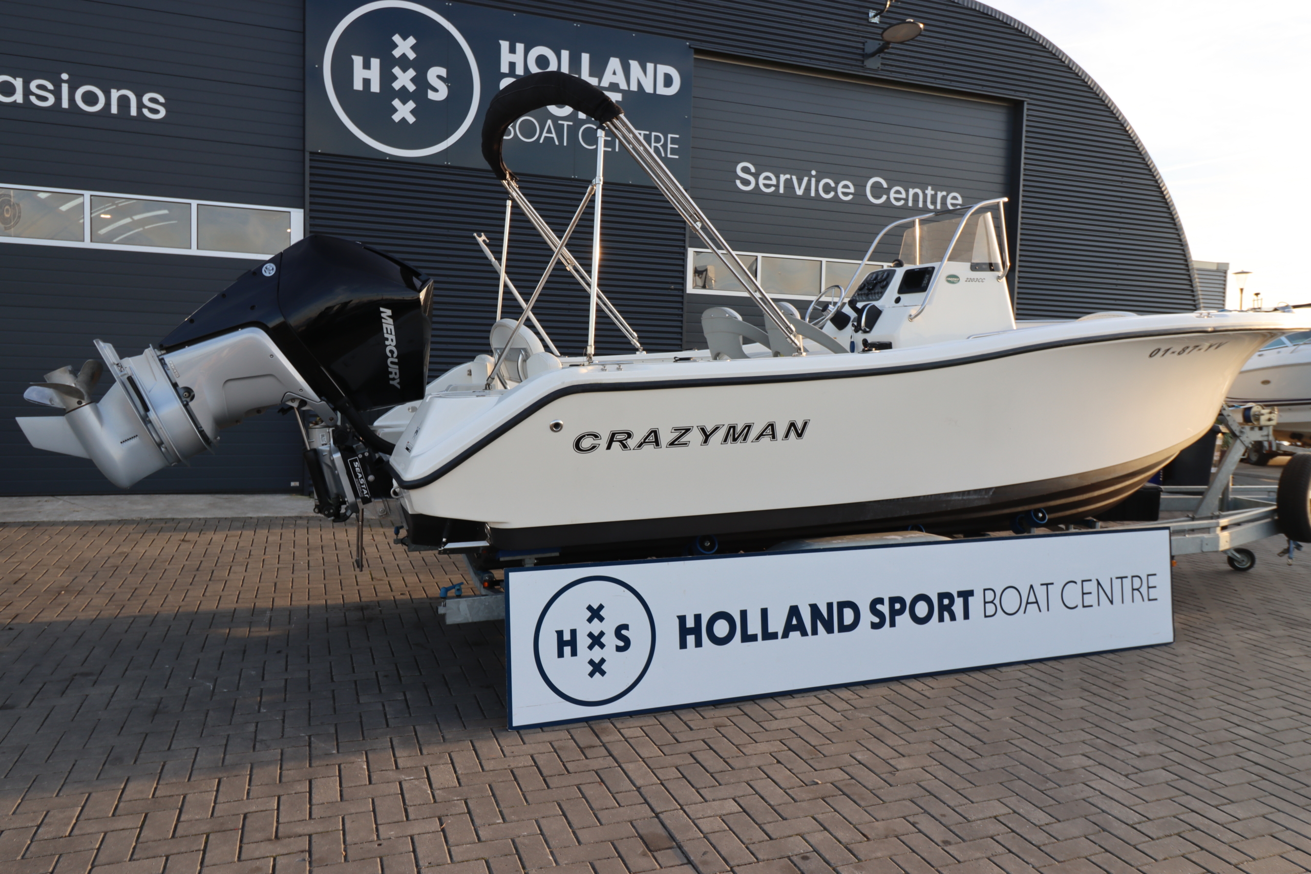 Bayliner Trophy 2203 (MY2011) - Holland Sport Boat Centre