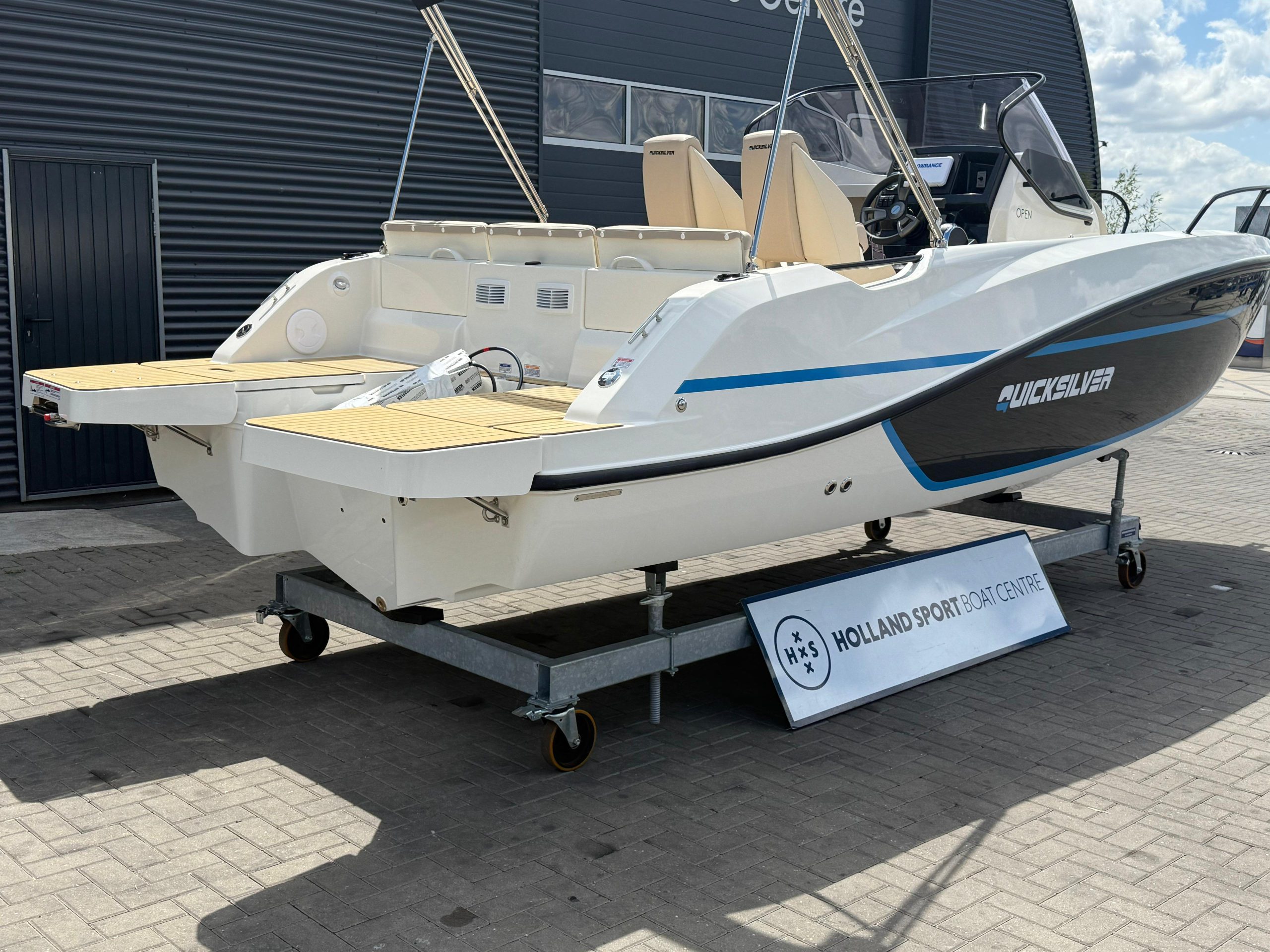 Quicksilver 705 Open (MY2025) - Holland Sport Boat Centre